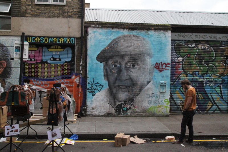 Street art Londres – 01 – Charlie Burns, Ben Slow, Brick lane – Who cares